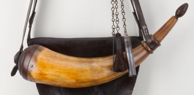 Plain Southern Powder Horns - Mark Elliott