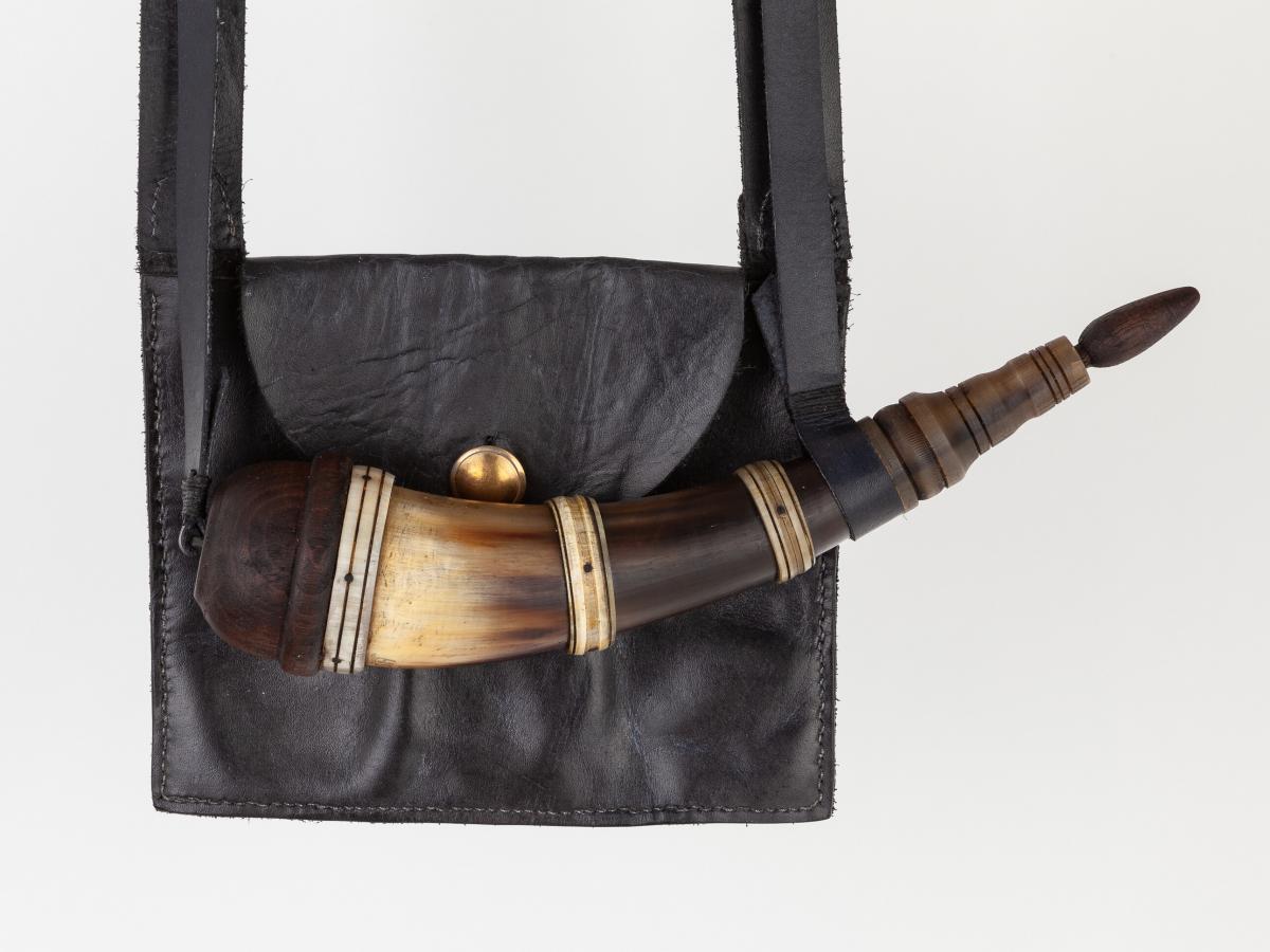 Southern Mountain Shot Pouches & Powder Horns - Mark Elliott