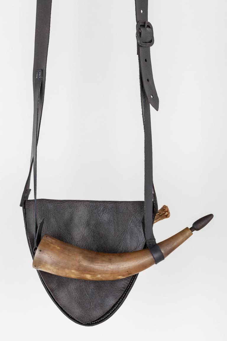 Southern Mountain Shot Pouches & Powder Horns - Mark Elliott